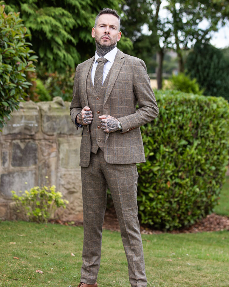 To Hire, Marc Darcy Ted Brown Tweed (full outfit) - Top Mark Suits